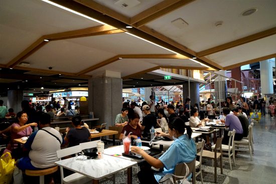 【曼谷美食】Central World 美食街 10 大美食推薦！泰式經典小吃&米其林料理一次打包